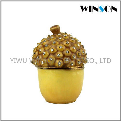 China Manufacturer of Crystal Acorn Trinket Box