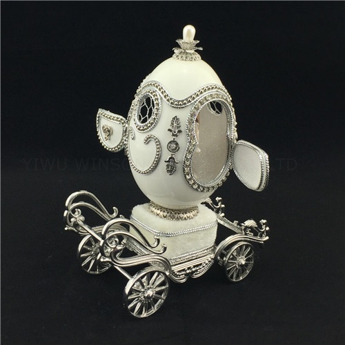 Elegant gift/carriage romantic wedding music box