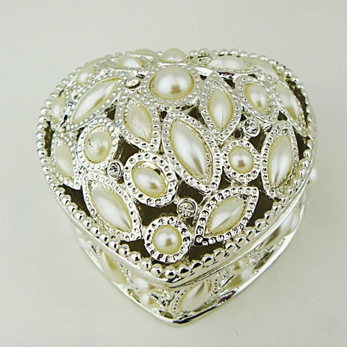 heart-shaped pearl trinket box silver wedding favor